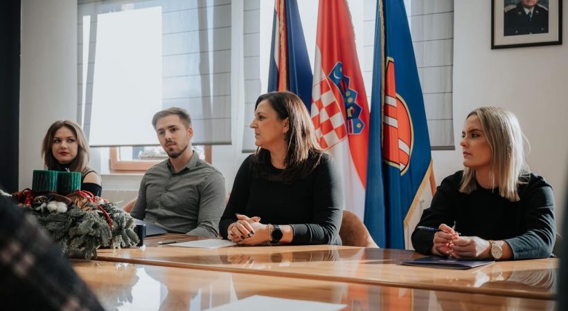 Grad Novska osigurao €89.000 studentskih stipendija - Vijesti - Novska ...